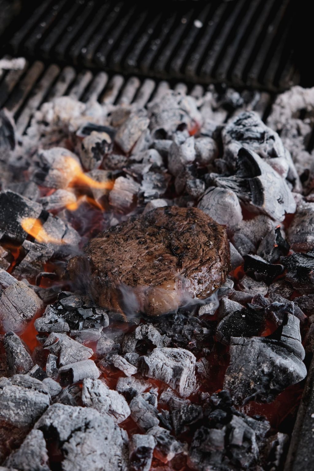 Restaurant – SMOKE – GRILL MASTER & BARBEQUE BALI
